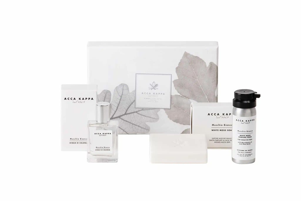 Acca Kappa Gift Set – White Moss – edc 30ml, Shaving Foam 50ml, Vegetable Soap 100g – Set kolonjska voda, pena za brijanje i sapun
Acca Kappa Gift Set – White Moss – edc 30ml, Shaving Foam 50ml, ...