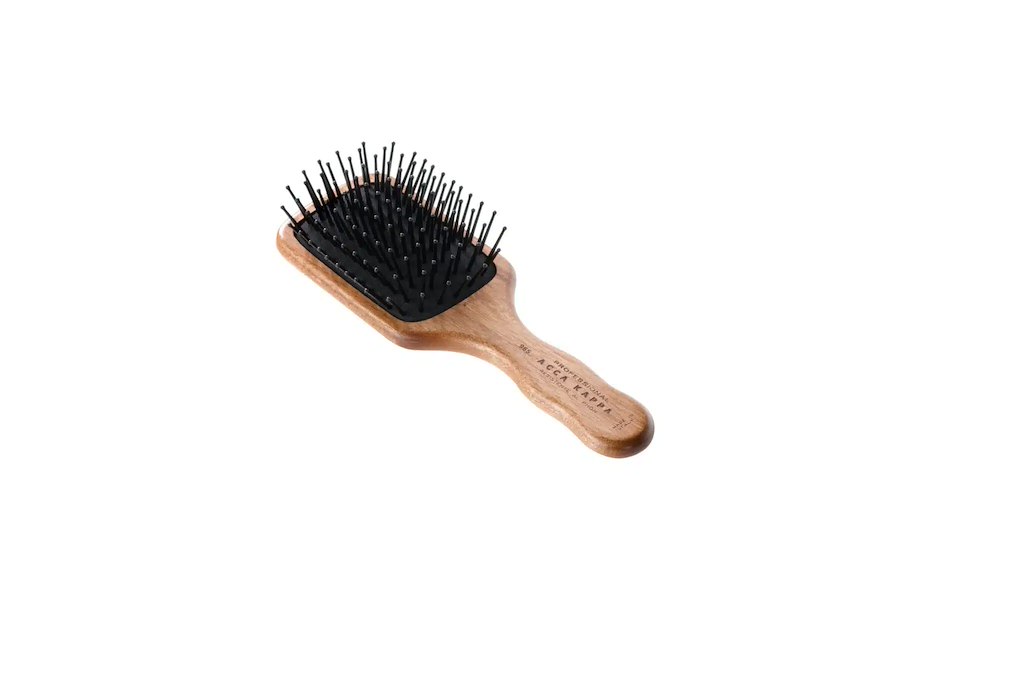 Acca Kappa Pneumatic Mini Paddle Brush – Kotibé Wood – POM Pins – Četka za zagladjivanje kose i masažu vlasišta
Acca Kappa Pneumatic Mini Paddle Brush – Kotibé Wood – POM Pins – Četka za zagladji...