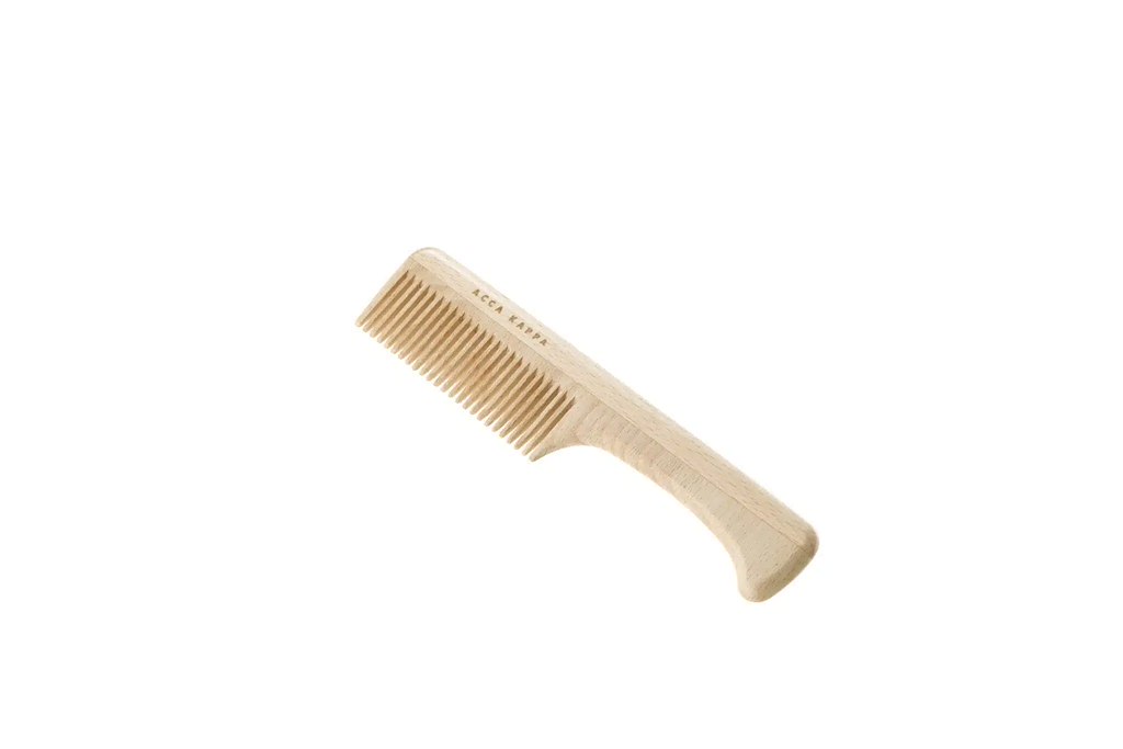 Acca Kappa Beech Wood Comb With Handle – Češalj od bukve
Acca Kappa Beech Wood Comb With Handle – Češalj od bukve