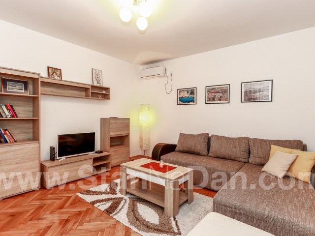 PARIZ - Novi Beograd, - Novi Beograd, Pariske komune