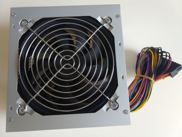 GMB-500-12 ** napajanje 500W 12cm ventilator, 20+4pin, 4pin 12V, 2xSATA 2xIDE 4-pin, bez kutije(827)