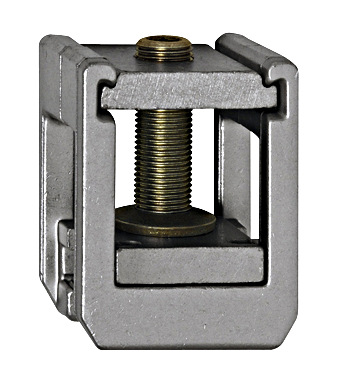 Stezaljka za okrugli provodnik za 30X10, T i TT, 95-300MM2
montaža na sabirnice: 30x10mm i profilne sabirnice, nazivna struja: 630A, 48x60x100mm (ŠxVxD)