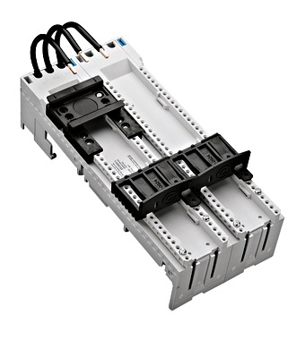 Adapter 25A za kombinaciju promene smera
za ugradnju Eaton PKZM01, PKE12 reversing startera na sabirnički sustav 60mm, montaža na sabirnice: 12,15,20,25,30mm x 5,10mm i profilne sabirnice, s prik...