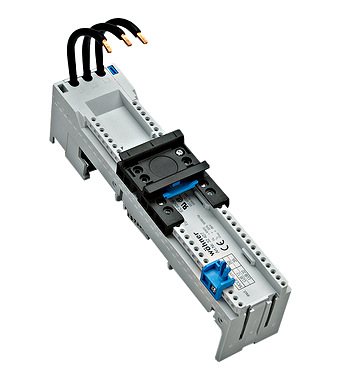 Adapter za sistem 60mm ECC 32A, 1nosač
za ugradnju direct startera LUB12, LUB32 na sabirnički sustav 60mm, montaža na sabirnice: 12,15,20,25,30mm x 5,10mm i profilne sabirnice, s priključnim vodi...