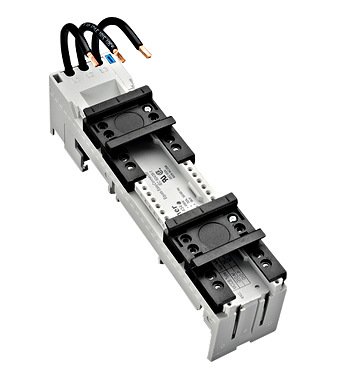 Adapter za sistem 60mm ECC 32A, 2 nosača
za ugradnju rednih uređaja na sabirnički sustav 60mm, montaža na sabirnice: 12,15,20,25,30mm x 5,10mm i profilne sabirnice, s priključnim vodičima AWG 10 ...