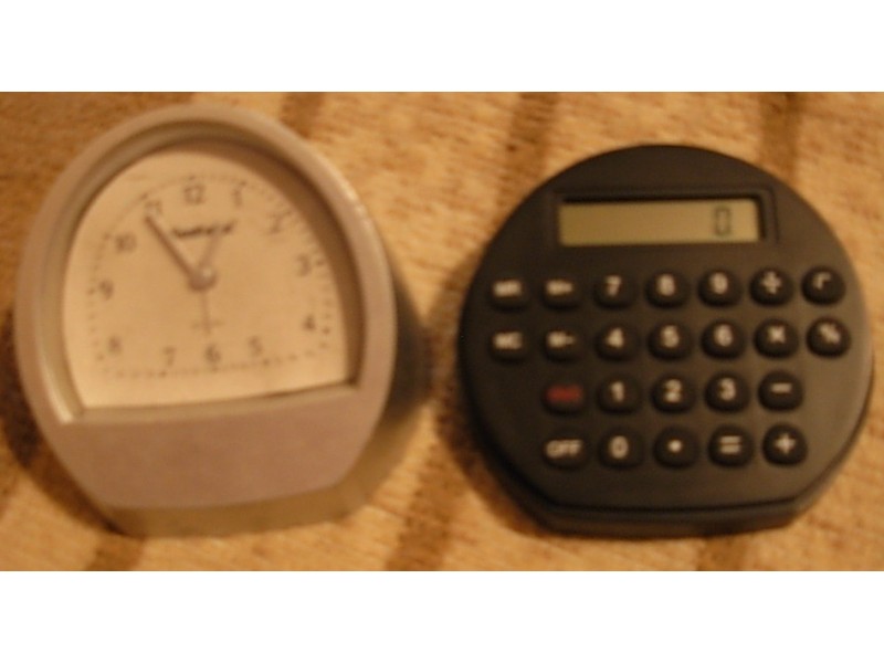 Elektronski kalkulator, sat i budilnik Popust 20%