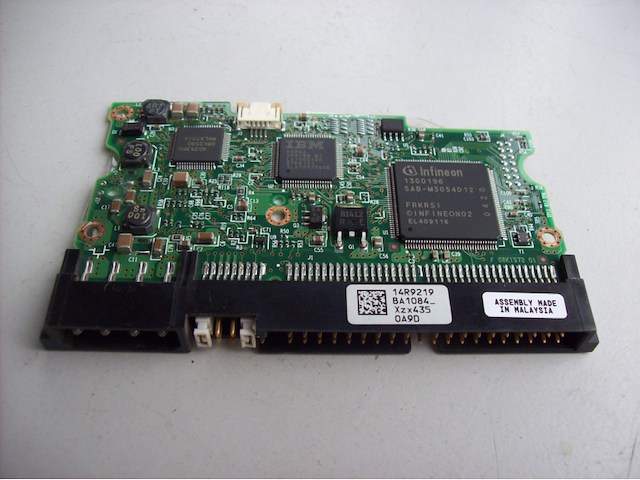 164 Gb HITACHI ata HDS722516VLAT80 elektronika