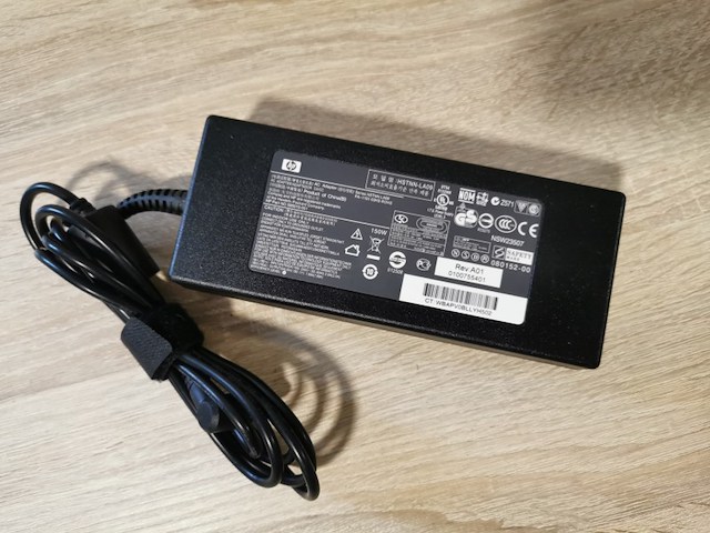 HP adapter TOUCHSMART HSTNN-LA09 150W 19V 7.8A punjac