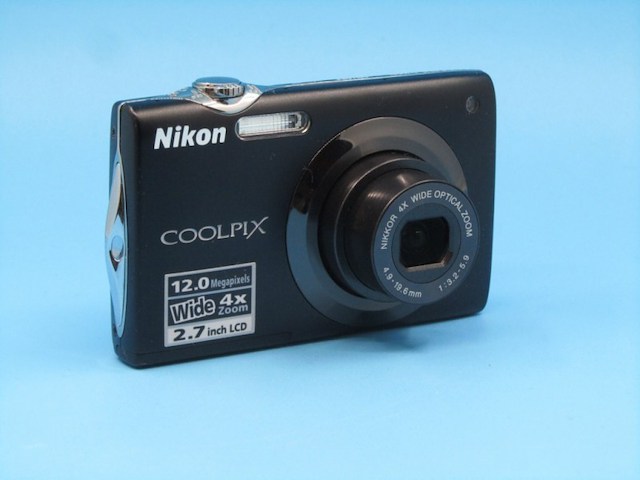 Nikon CoolPix S3000 foto aparat