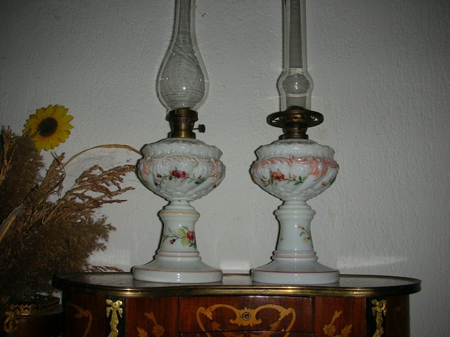 Antikne porcelanske lampe
