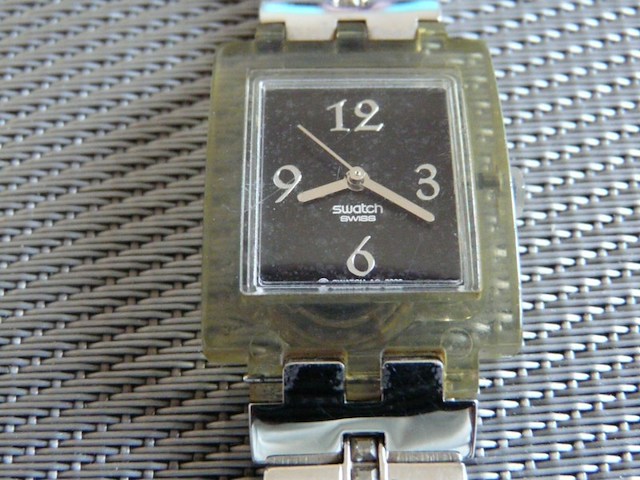 SWATCH Square model sa metalnom narukvicom