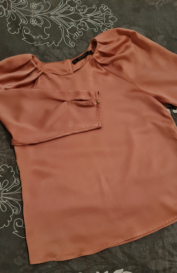 Elegantna Zara bluza