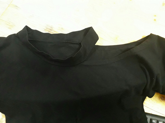 Crna majica-nova