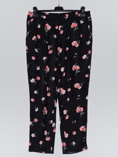 Pantalone sa cvetnim printom