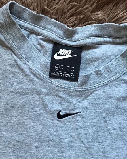 Nike essential boxy tee