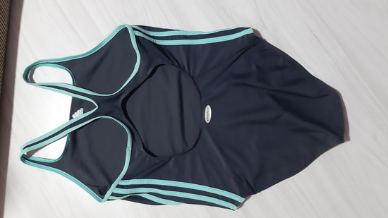 Origibal ADIDAS jednodelni kupaci cel. 42