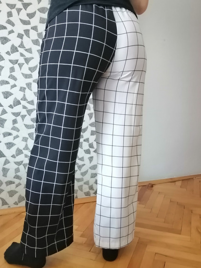 Karirane crno-bele pantalone