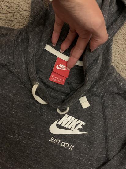 Nike dukser