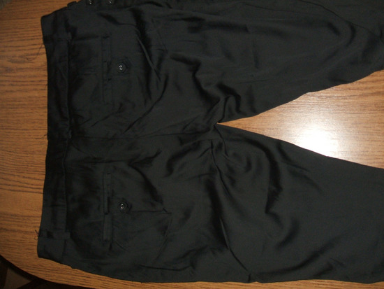 Crne pantalone