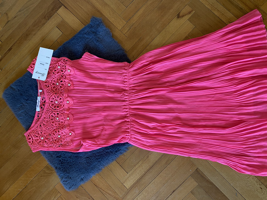 Pink haljina