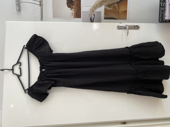Zara dugačka crna haljina