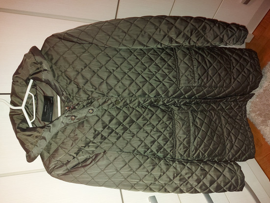 Zara očuvana jaknica