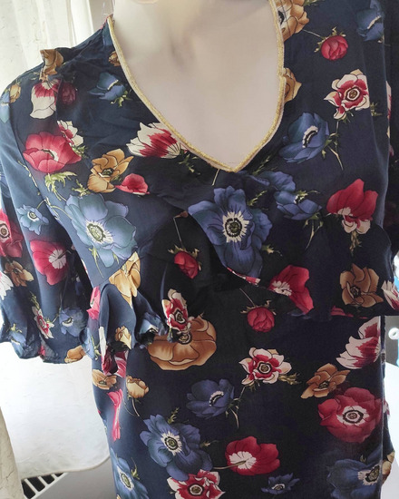 Bluza sa cveticima