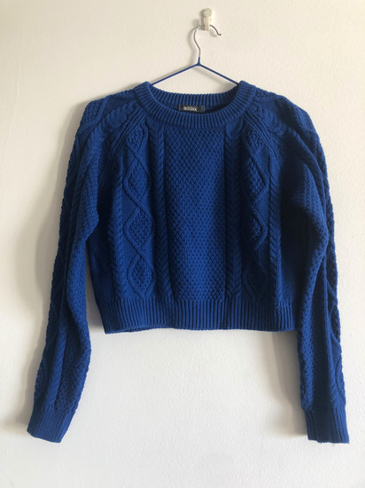 Plavi crop top džemper