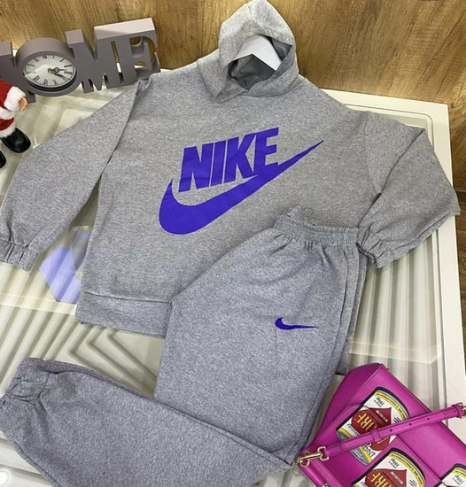 Novi komplet Nike