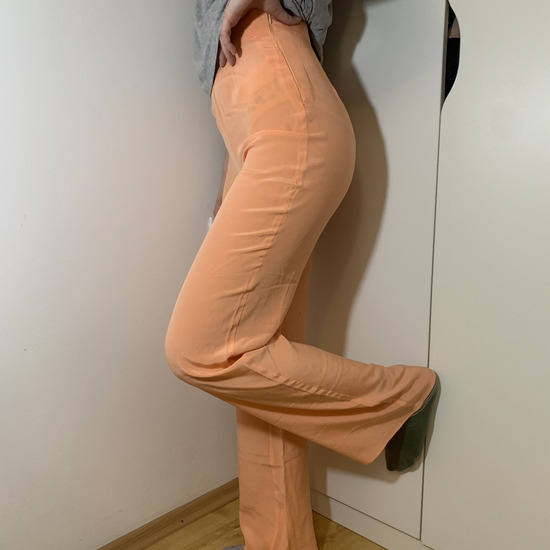 Korane satenske pantalone