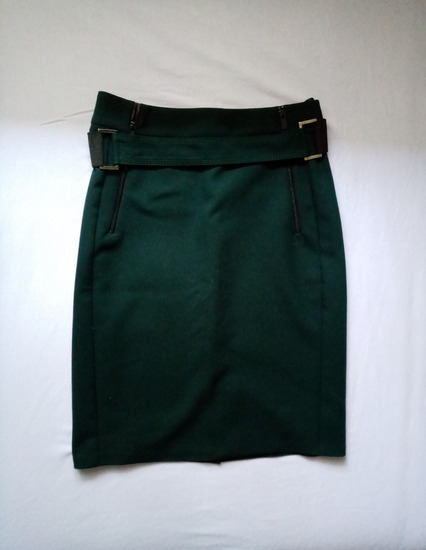 Tamno-zelena pencil suknja