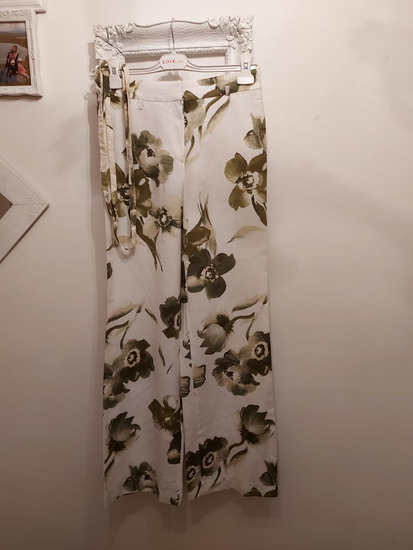 Lanene pantalone sa printom