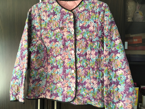 Vintage cvetna jaknica