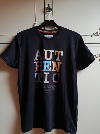 Muška majica sa tekstom Authentic