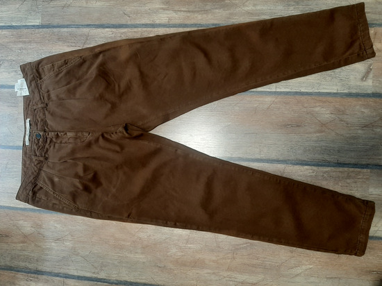 Zara braon pantalone