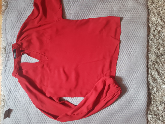 Crvena Bershka majica / kosulja M