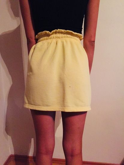 Očuvana žuta pamučna suknja