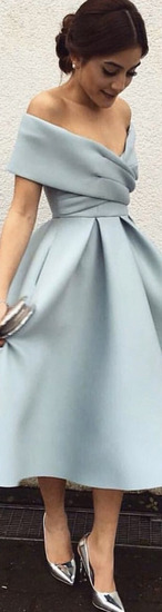 Prelepa svečana midi haljina u bebi plavoj boji