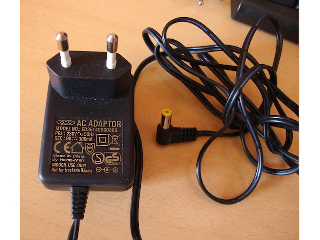 AC Adapter 9v. 300 Ma.