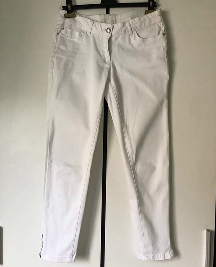 Bele pantalone iz Italije