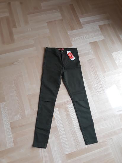 Zenske pantalone S velicina