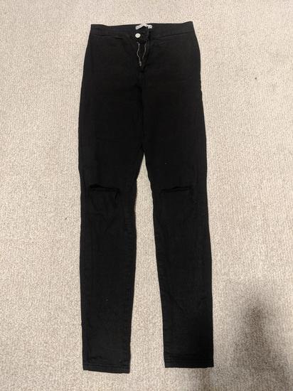 Bershka 36 pantalone