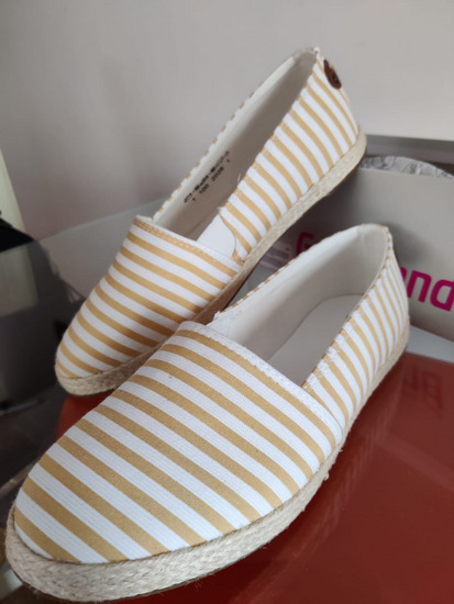 Espadrile NOVE NIJEDNOM NOSENE