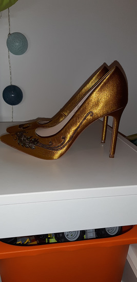 zara salonke