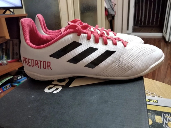 Adidas predator Nove patike za fudbal