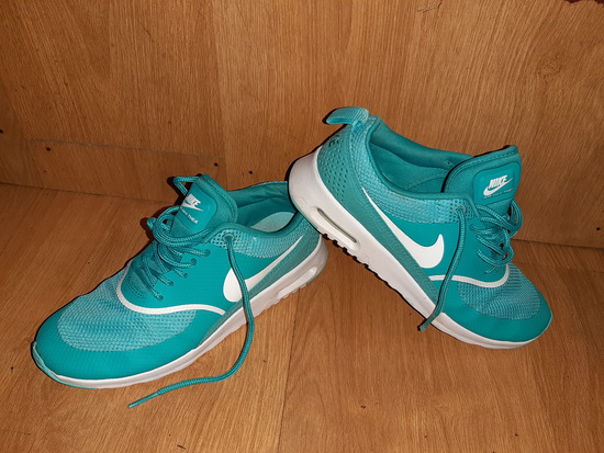 Original NIKE patike br. 36 ,5