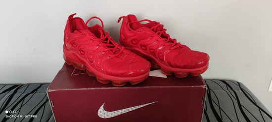 NIKE air vapormax plus crvene muške