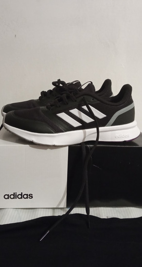 Nove Adidas patike, br 39