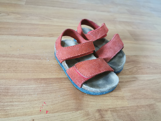 Grubim sandale