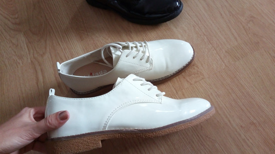 Bele cipele
